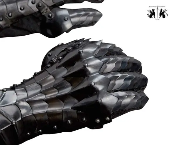 Nazgul Fantasy Gauntlets (#1705) - Darksword Armory