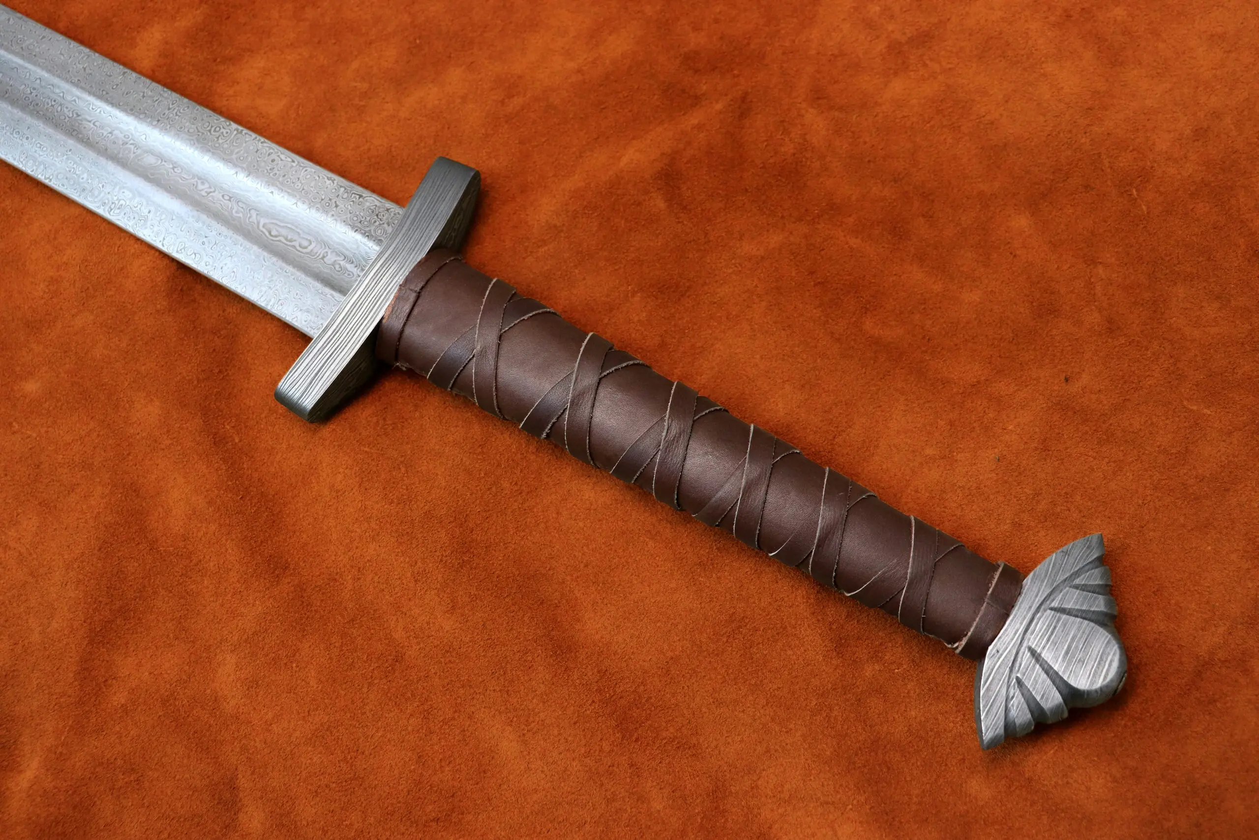 damascus-steel-two-handed-viking-sword-1621 - Darksword Armory
