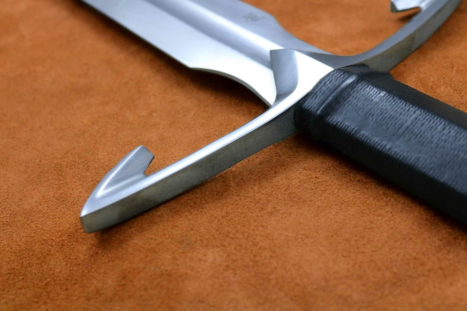 The Black Death Gothic Sword - Darksword Armory inc.