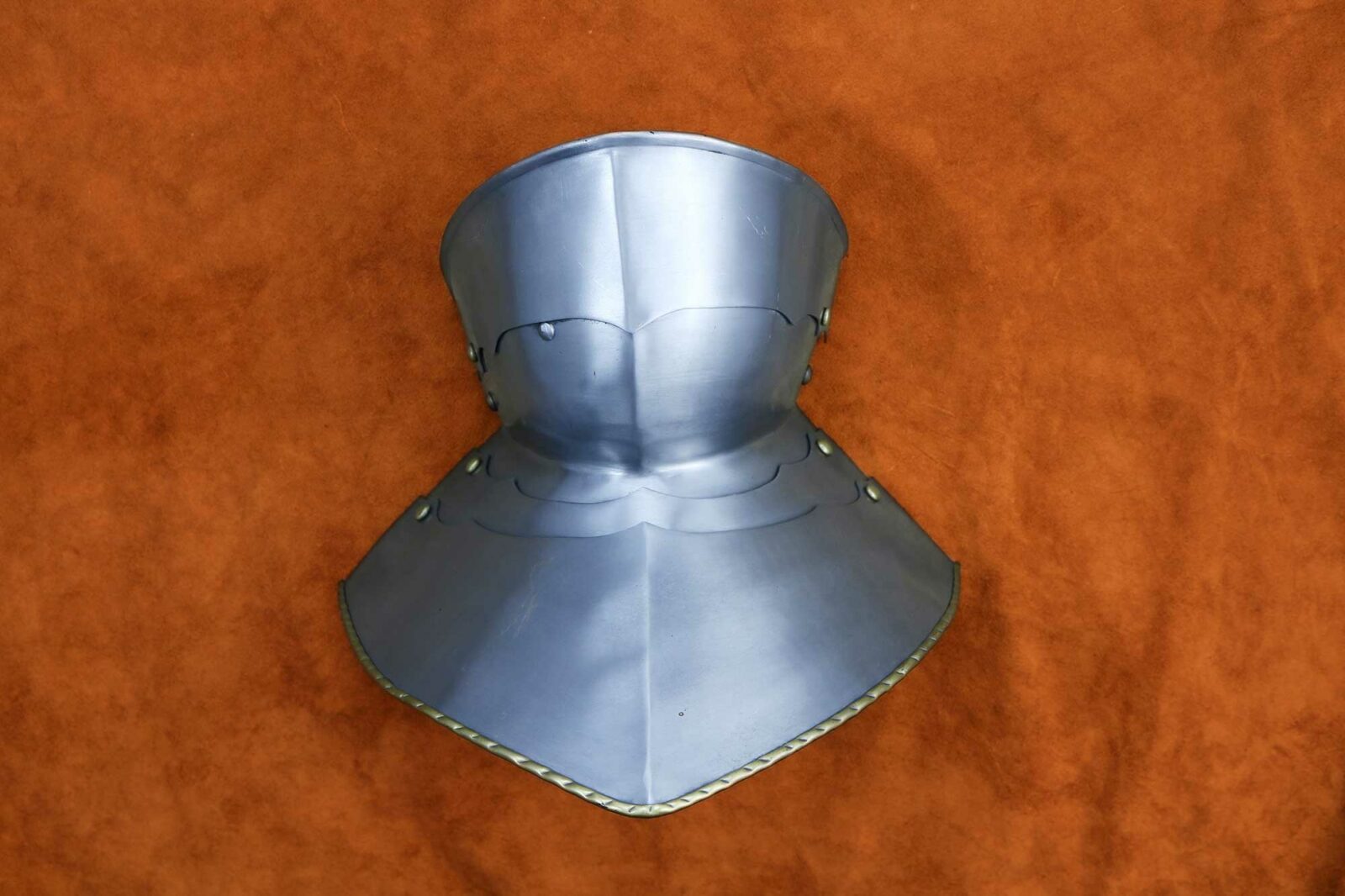 Gothic Gorget (#1717) - Darksword Armory