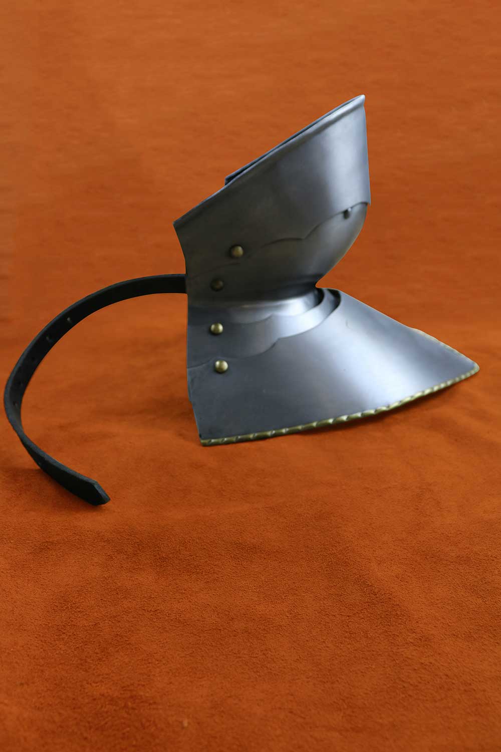 Gothic Gorget (#1717) - Darksword Armory