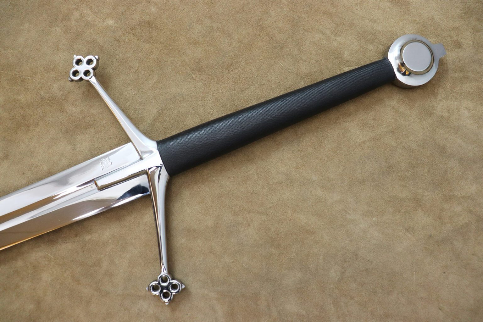 Scottish Claymore (#1319) - Darksword Armory