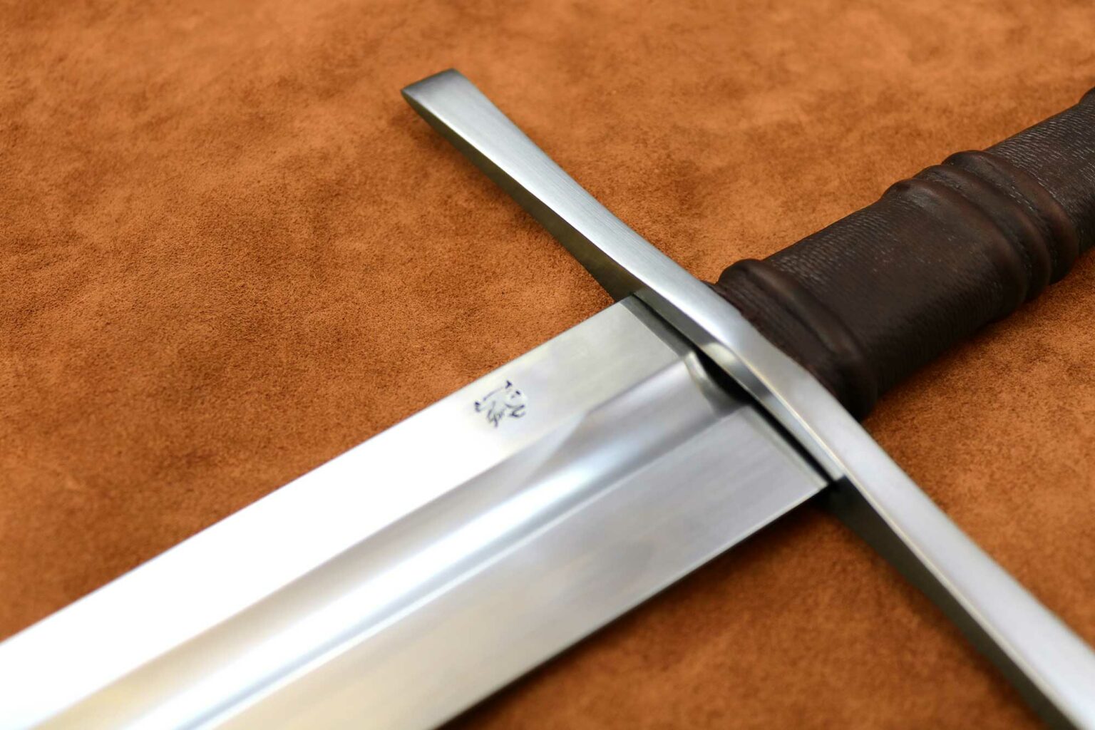 The Crusader Sword (#1303) - Darksword Armory