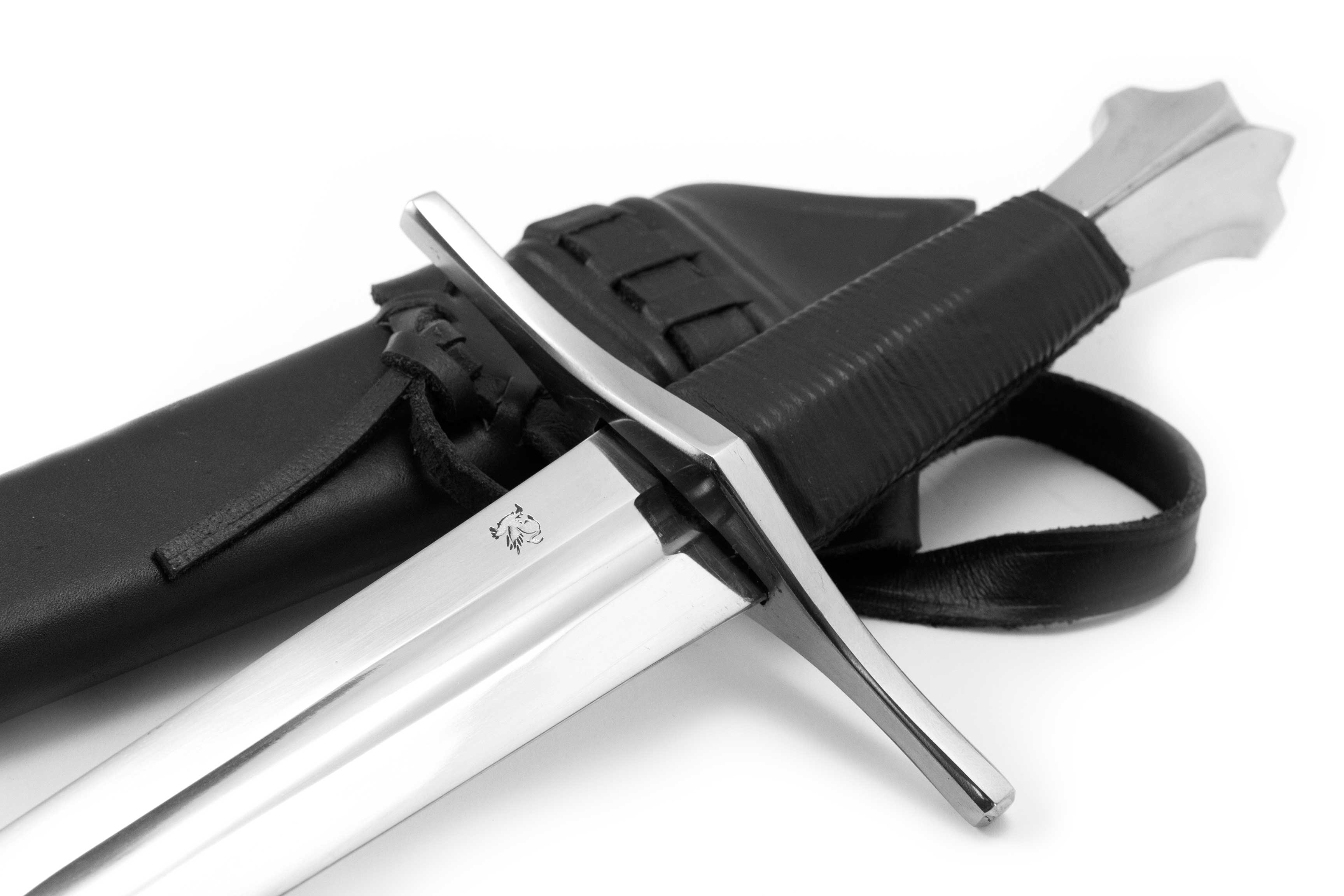 Gothic Dagger (#1816) - Darksword Armory