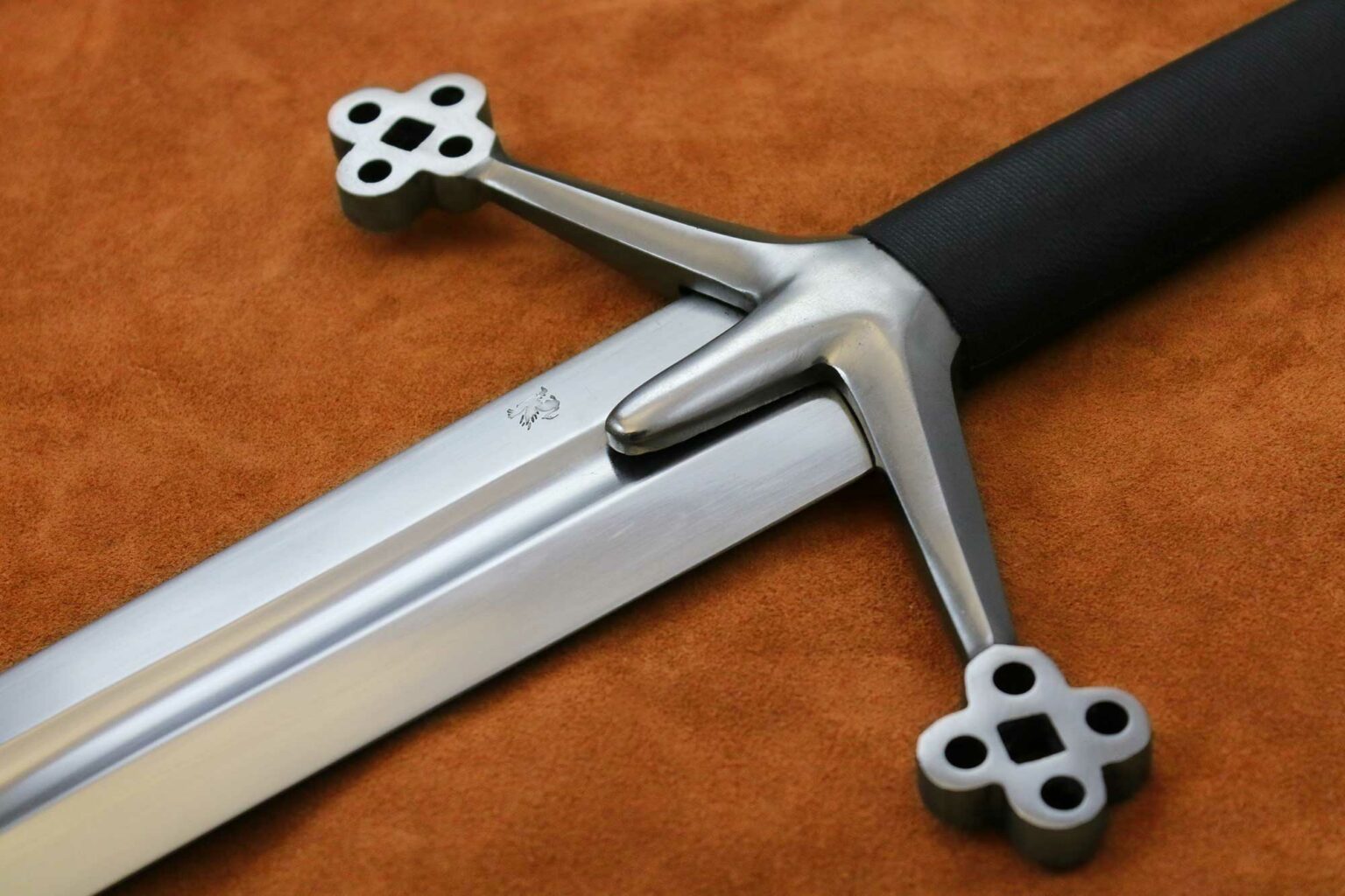 Scottish Claymore (#1319) - Darksword Armory