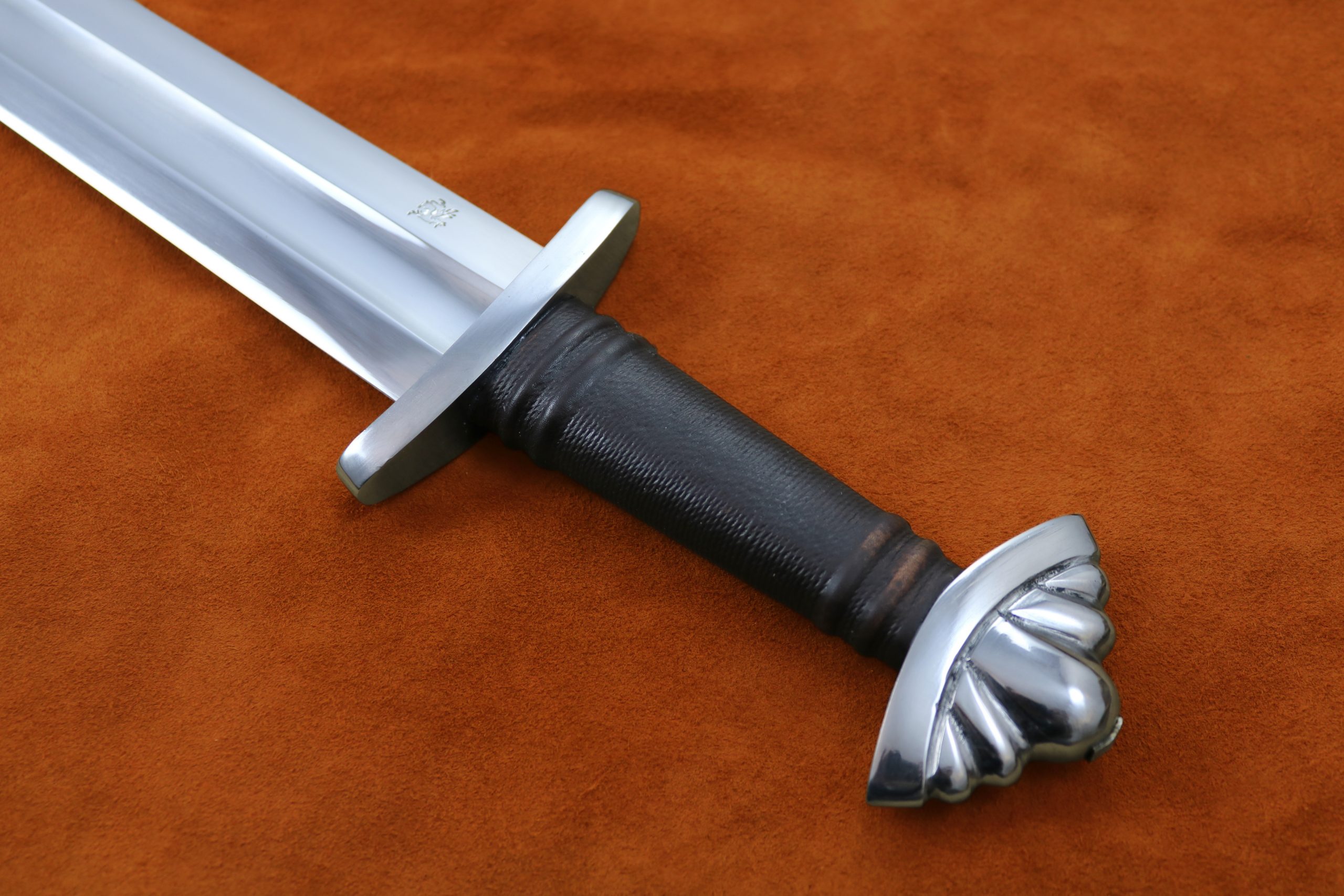 5 Lobe Viking Sword (#1540) - Darksword Armory