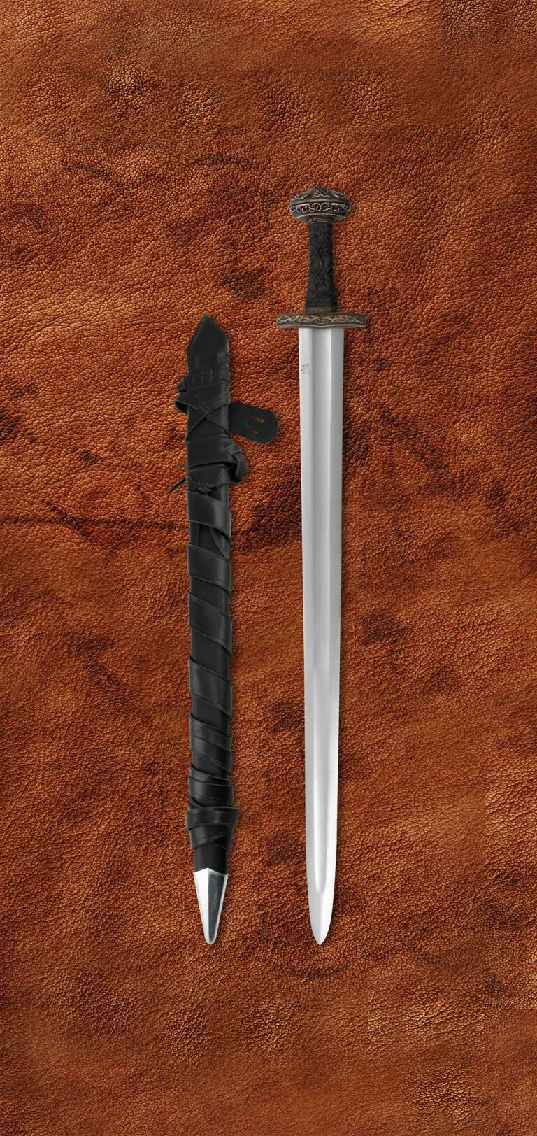 the-einar-viking-one-handed-sword-1338 - Darksword Armory