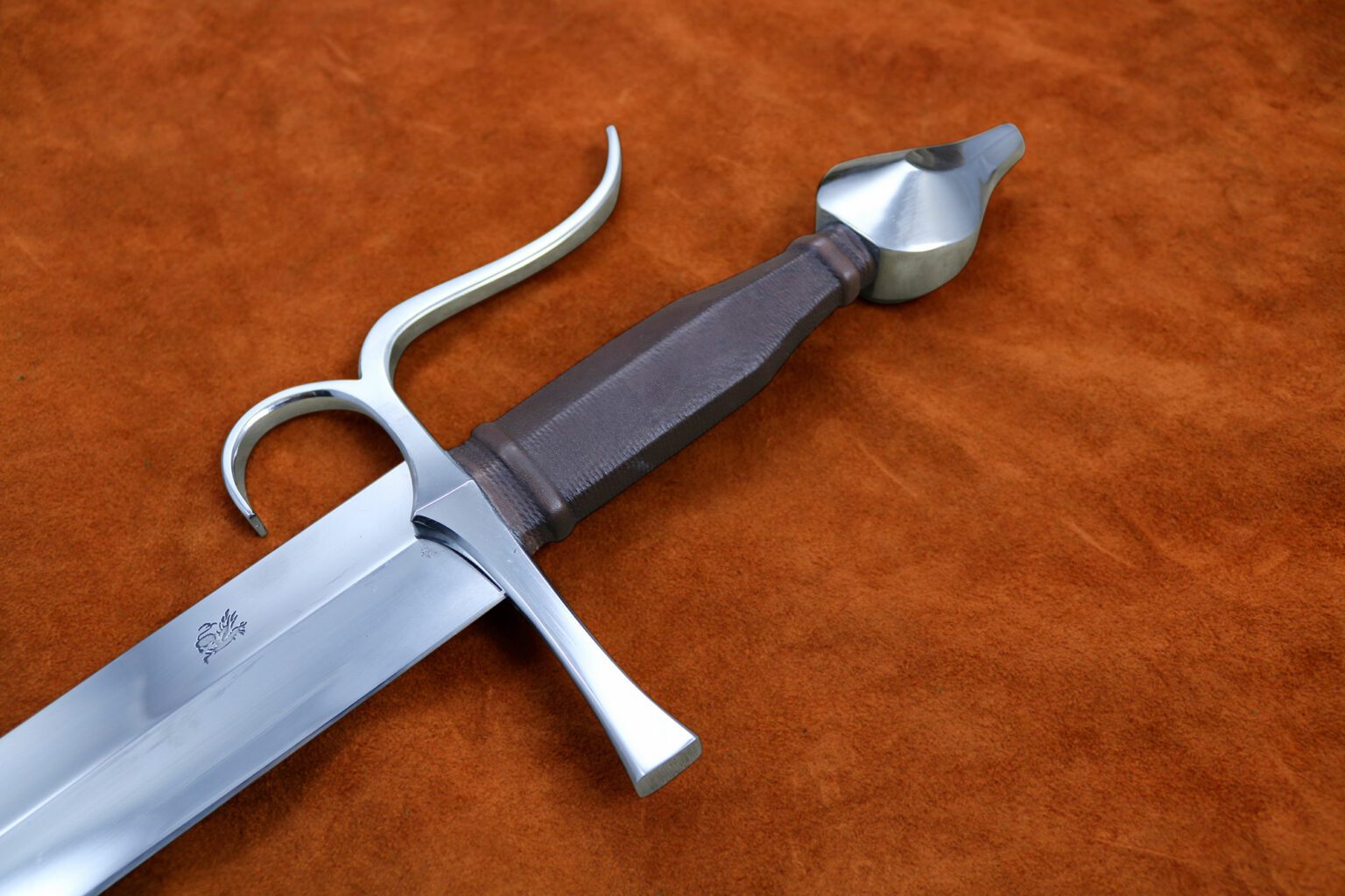 The Doge Sword (#1373) - Darksword Armory