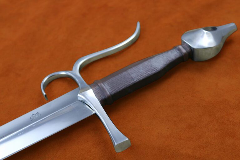 The Doge Sword (#1373) - Darksword Armory