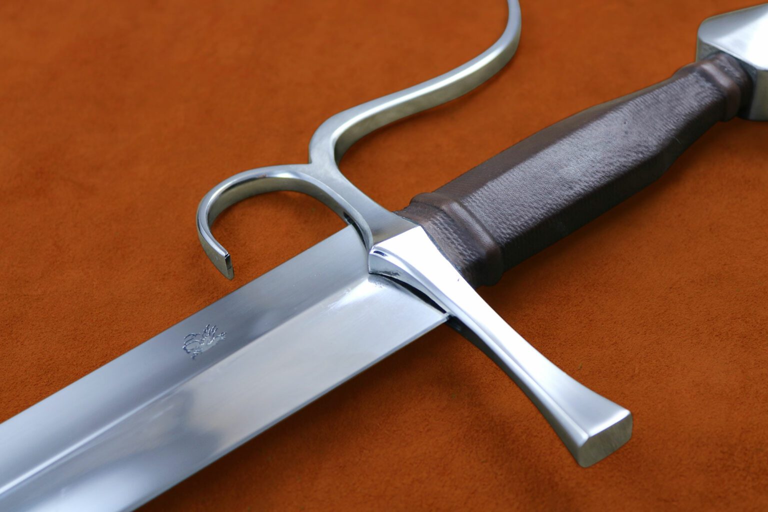 The Doge Sword (#1373) - Darksword Armory