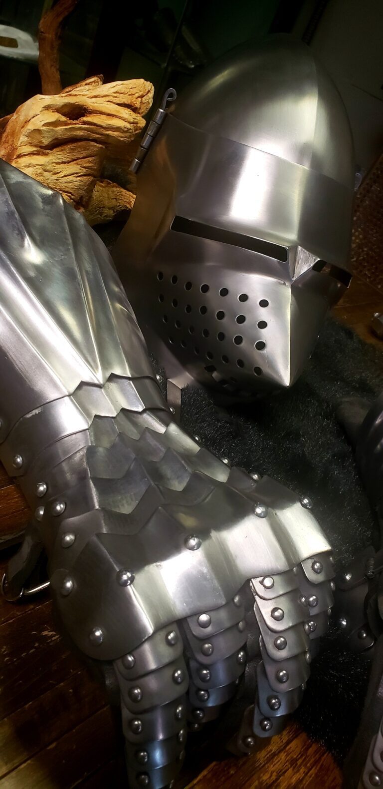 Wallace Collection PigFace Bascinet (#1757) - Darksword Armory