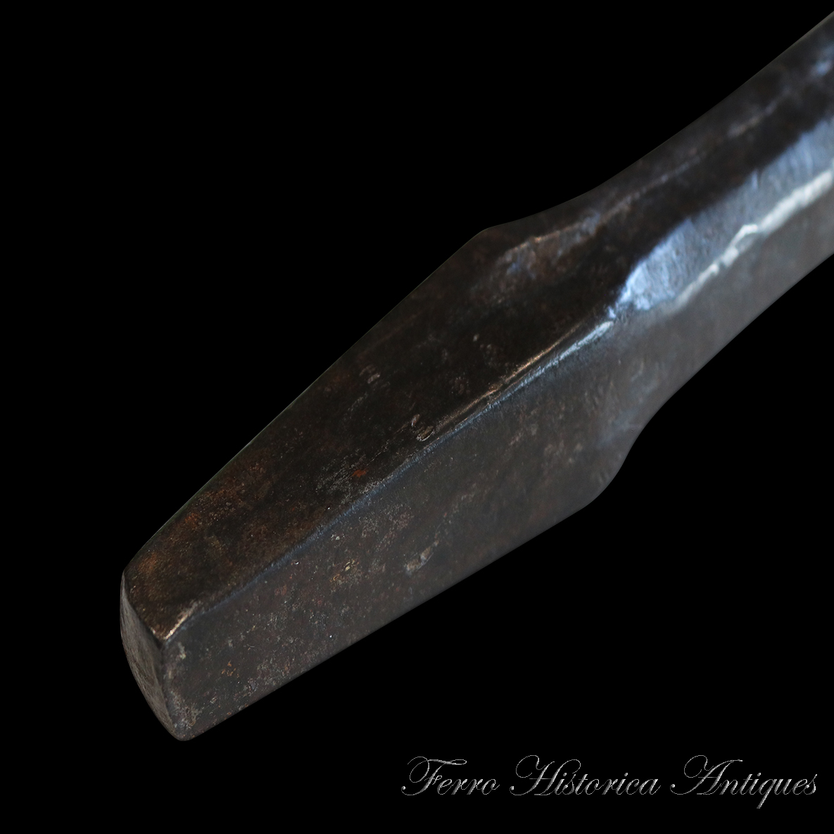 Anvil Hardy (88117) - Darksword Armory