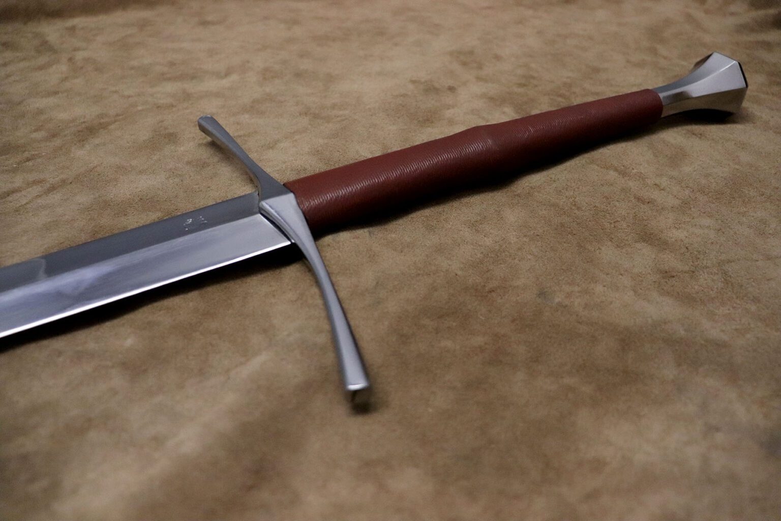 Italian Longsword - Medieval Sword | darksword-armory.com