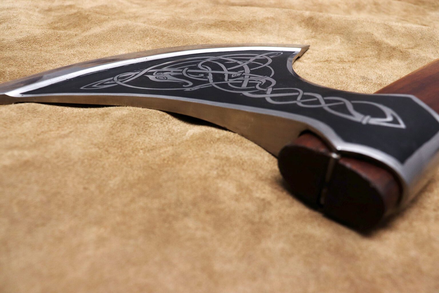 Gotland Schlausser Viking Axe (#1752) - Darksword Armory