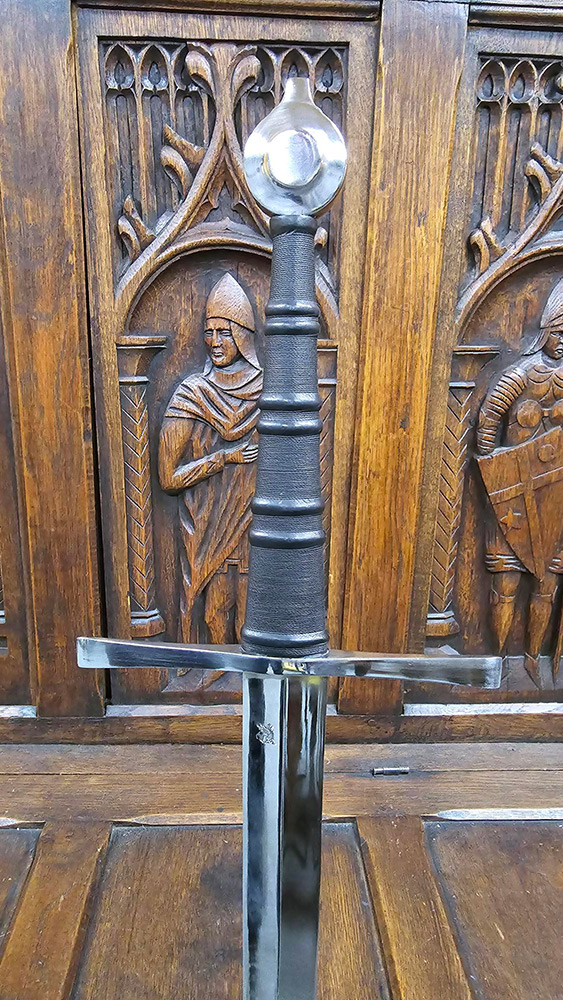 Swords Armors and Weapons On Sale - Darksword Armory